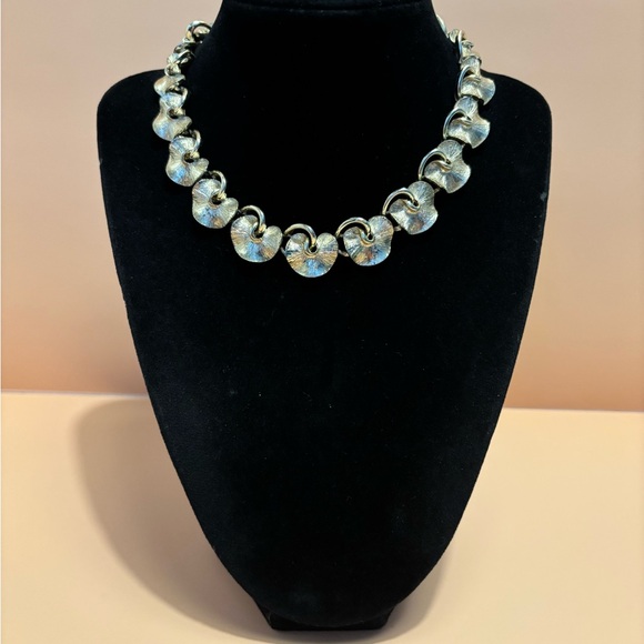 Lisner Jewelry | Jewelry | Vintage Lisner Gold Tone Lily Pad Design ...